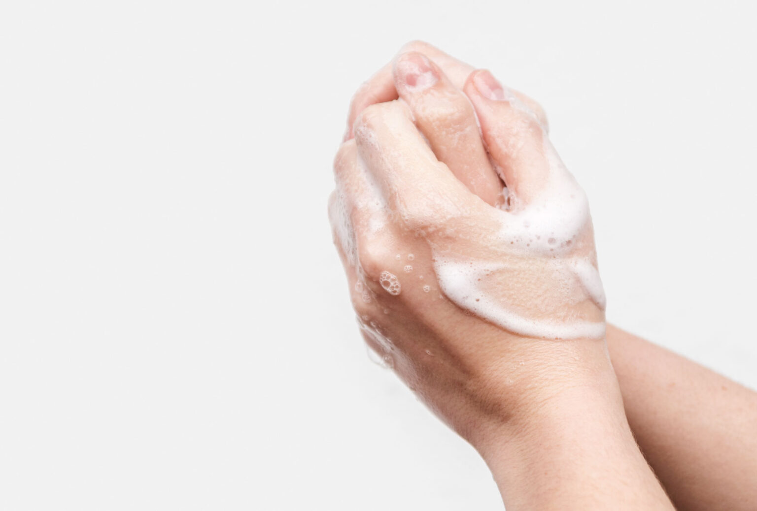 Resequedad en las manos | ¿Por qué se reseca la piel?