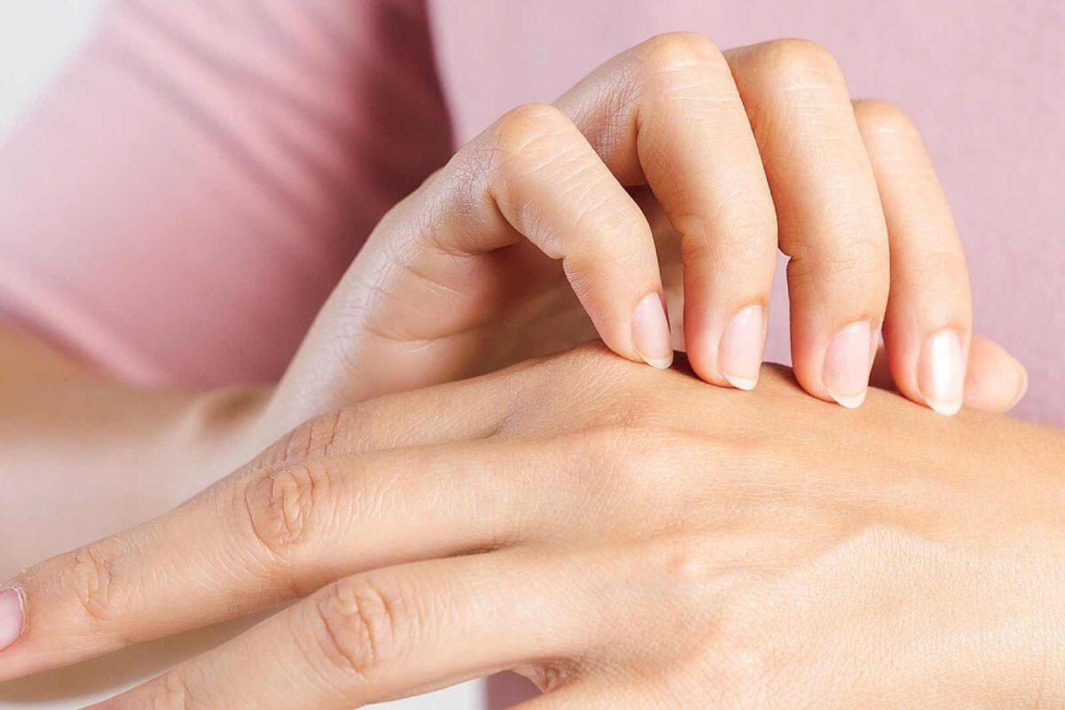 Resequedad en las manos | ¿Por qué se reseca la piel?